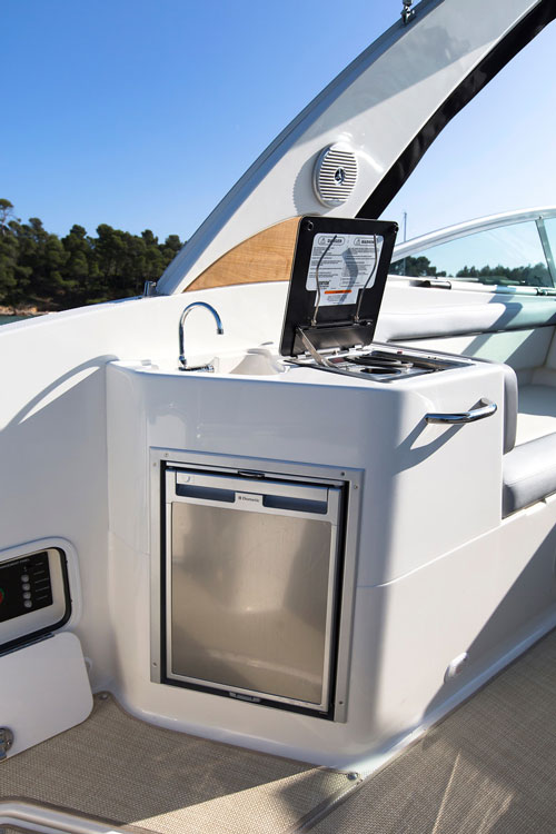 Bayliner Ciera 8 med Mercruiser sterndrive | Fynbo Marine