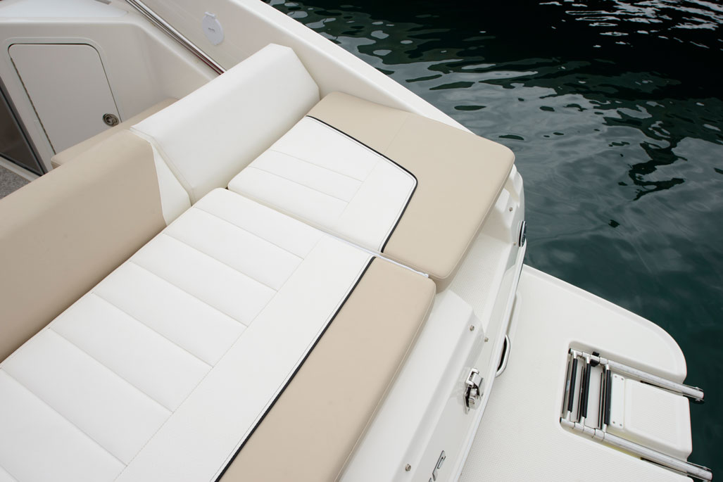 Bayliner 742R Cuddy med MerCruiser sterndrive | Fynbo Marine